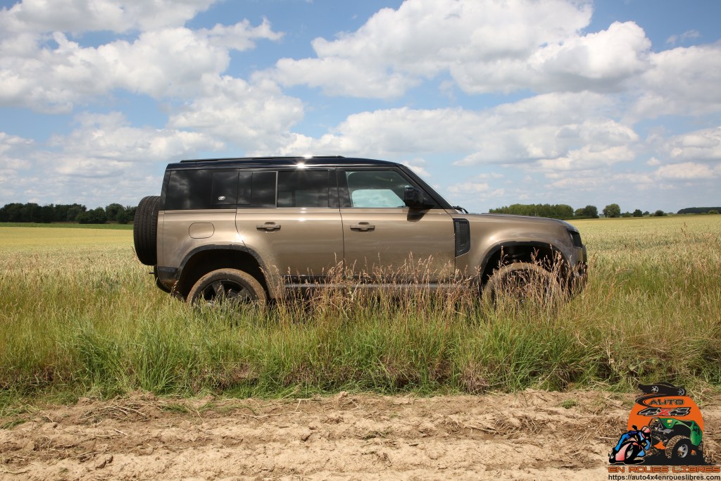ESSAI : LAND ROVER DEFENDER 110 X-DYNAMIC SE P404e PHEV – Auto4X4 en ...
